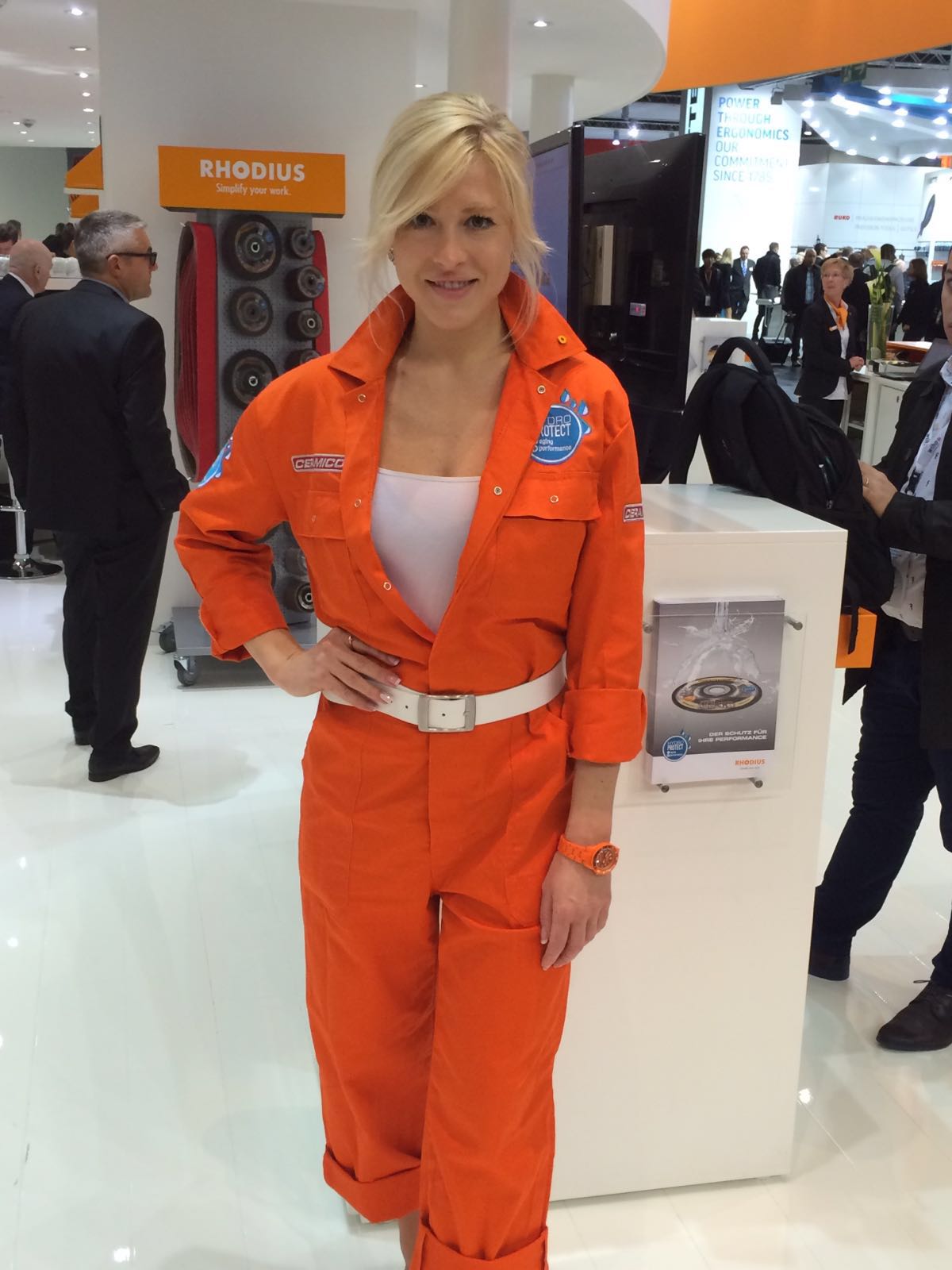 Messehostess-CeMAT_Hannover - Messehostessen & Modelhostessen ...